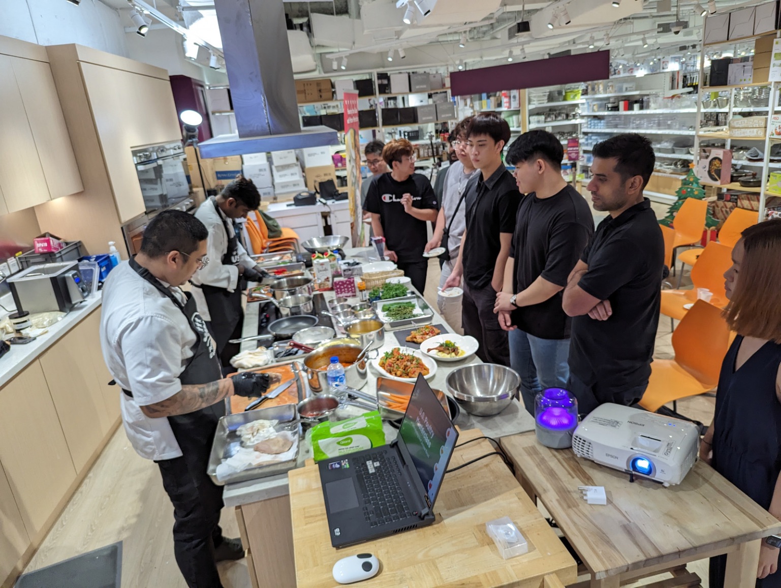 U.S. Poultry Masterclass with Chef Jerome Rezel